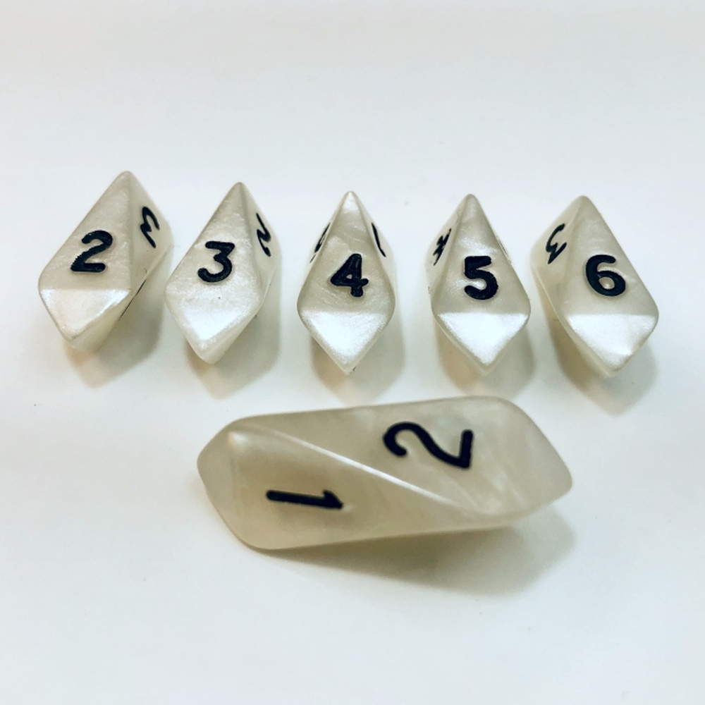 Crystal Caste: Original size Crystal pearl d6 - White